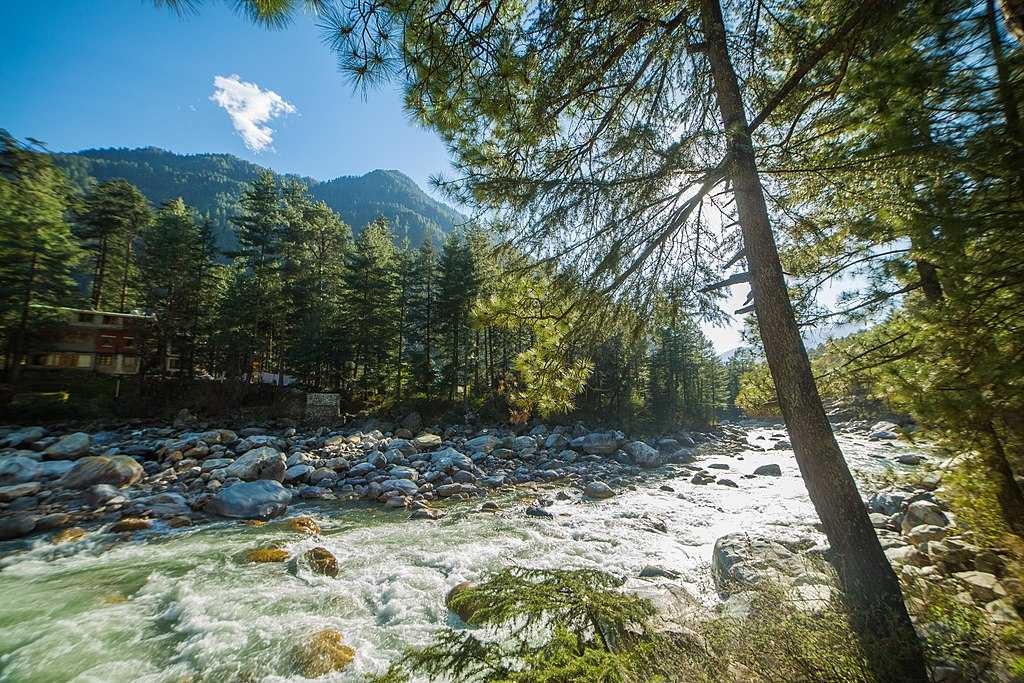 Parvati River - Kasol - Connecting Traveller