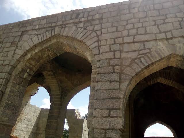 Adoni Fort - Kurnool - Connecting Traveller