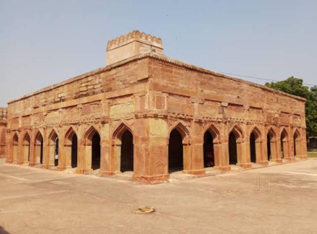 Chunar Fort - Varanasi - Connecting Traveller