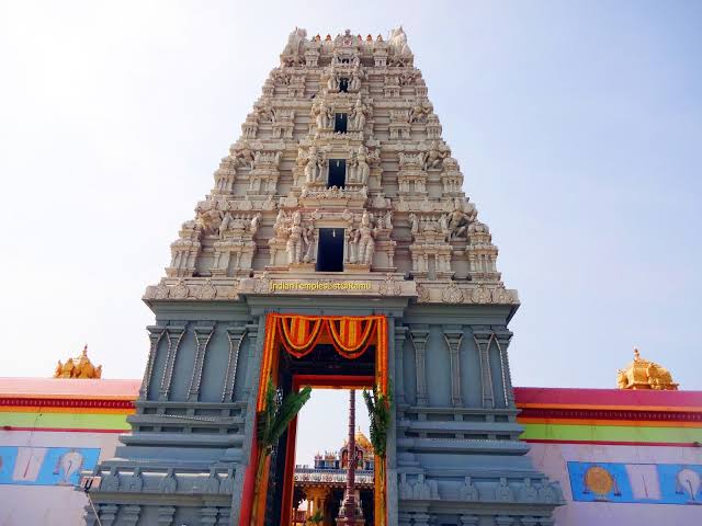 Sri Balaji Mandir , Pune - Pune - Connecting Traveller