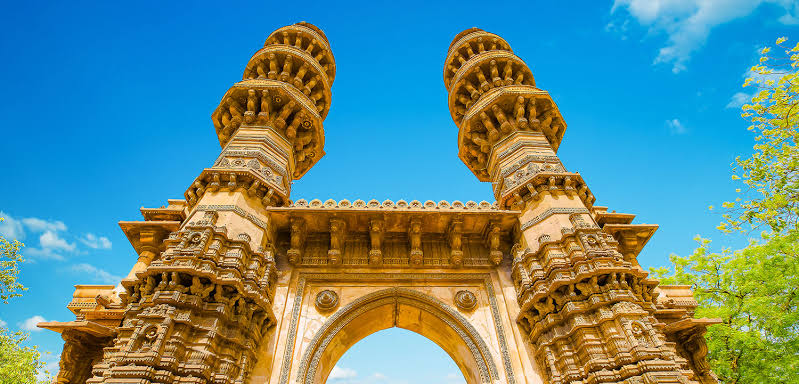 Jhulta Minar - Ahmedabad - Connecting Traveller