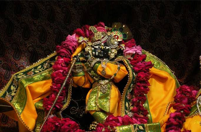 Radha Raman Temple - Vrindavan - Connecting Traveller