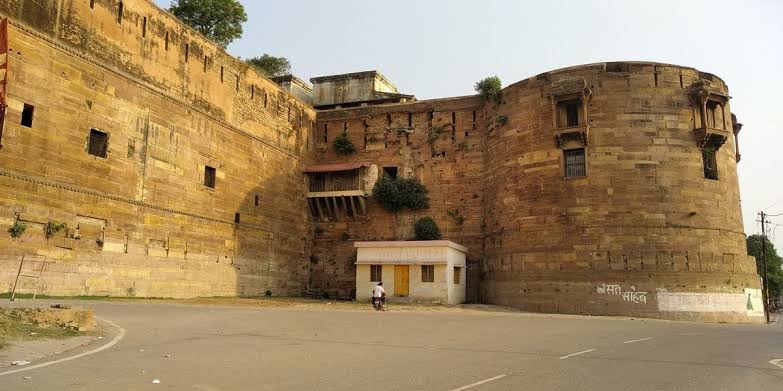 Allahabad Fort - Prayagraj - Connecting Traveller